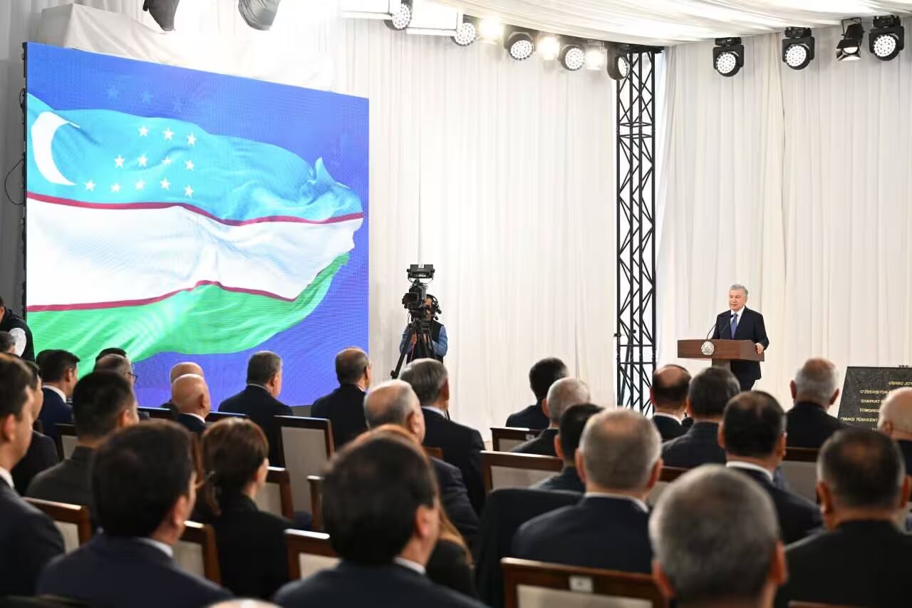 Шавкат Мирзиёев Янги Тошкентда 55 минг ўринли стадион қурилишига тамал тошини қўйди - UzNews.uz