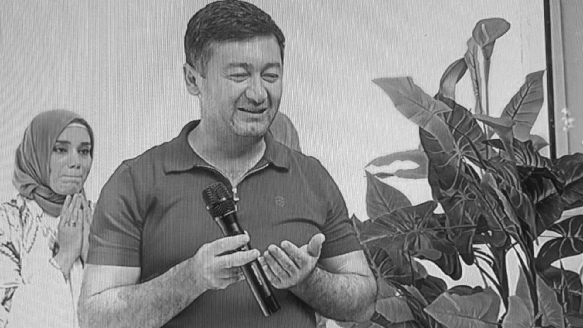 Президент чўкаётган икки қизни қутқариб, ҳалок бўлган эркакни мукофотлади - UzNews.uz